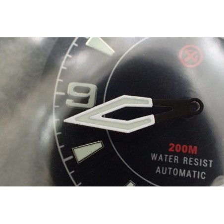 THE . FINAL . FANTASY . ONE - WHITE + BLACK - SEIKO MINUTE HAND NTH-M-01-W