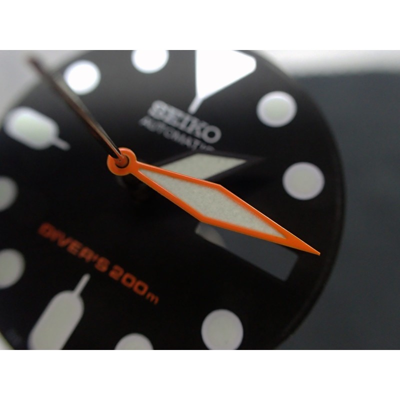 THE . S. PILOT . ONE - ORANGE - SEIKO MINUTE HAND NTH-04-M-O